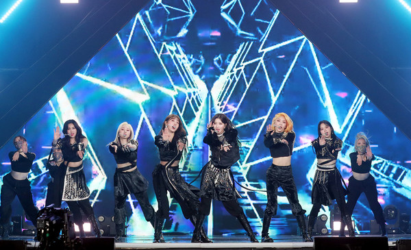 에버글로우, 2021 Asia Artist Awards '베스트 뮤직비디오 상' 수상