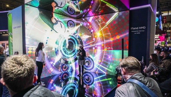 SKT, MWC22에서 글로벌 관람객들의 눈과 귀를 사로 잡아