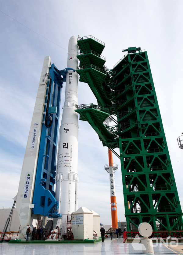 순수 우리 기술로 우주로 가는 문 다시 연다... 15일 누리호 2차 발사