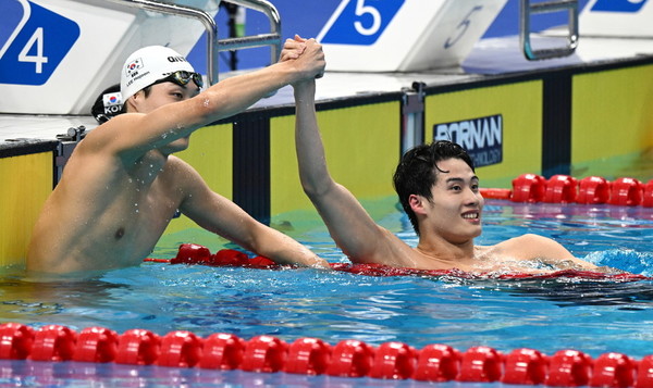 '항저우 AG' 400m 계영, 메달리스트 총 출동...한국 vs 중국 승자는?
