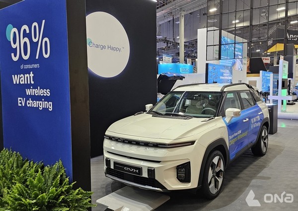 KG 모빌리티, 2024 CES에서 무선충전플랫폼 기술이 탑재된 ‘토레스 EVX’ 공개