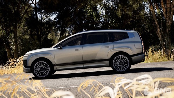 현대차 '아이오닉9' 최초 공개..."1회 충전 최장 532km 주행"